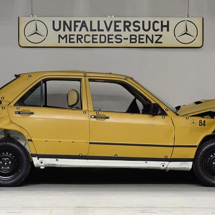 Há 35 anos a Mercedes-Benz apresentava a icônica série W124 - Mercedes ...