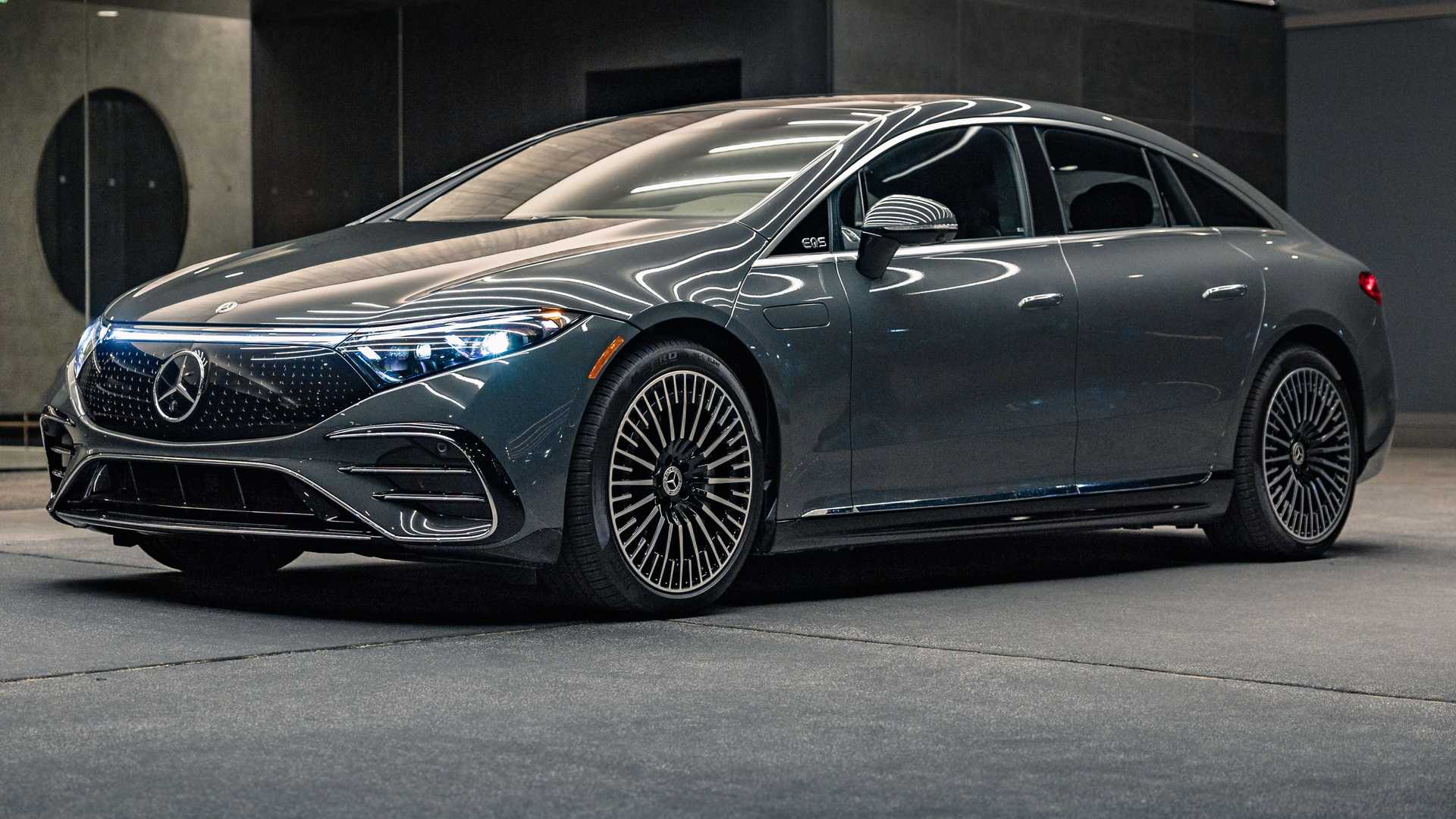 Mercedes-Benz EQS Manufaktur Edition faz sua estreia nos Estados Unidos ...