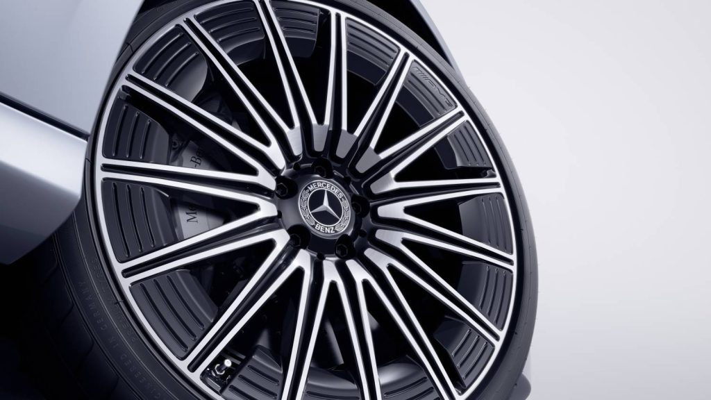 Mercedes-Benz divulga as versões de acabamento do novo Classe E Série ...