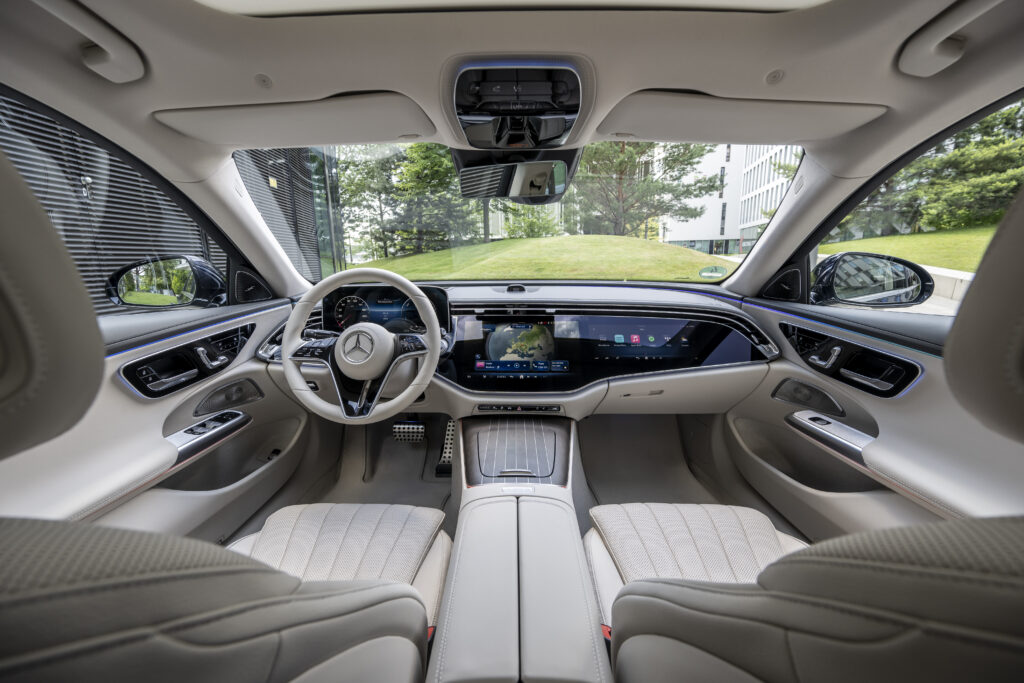 Mercedes-Benz libera mais imagens do novo Classe E série 214 - Mercedes ...