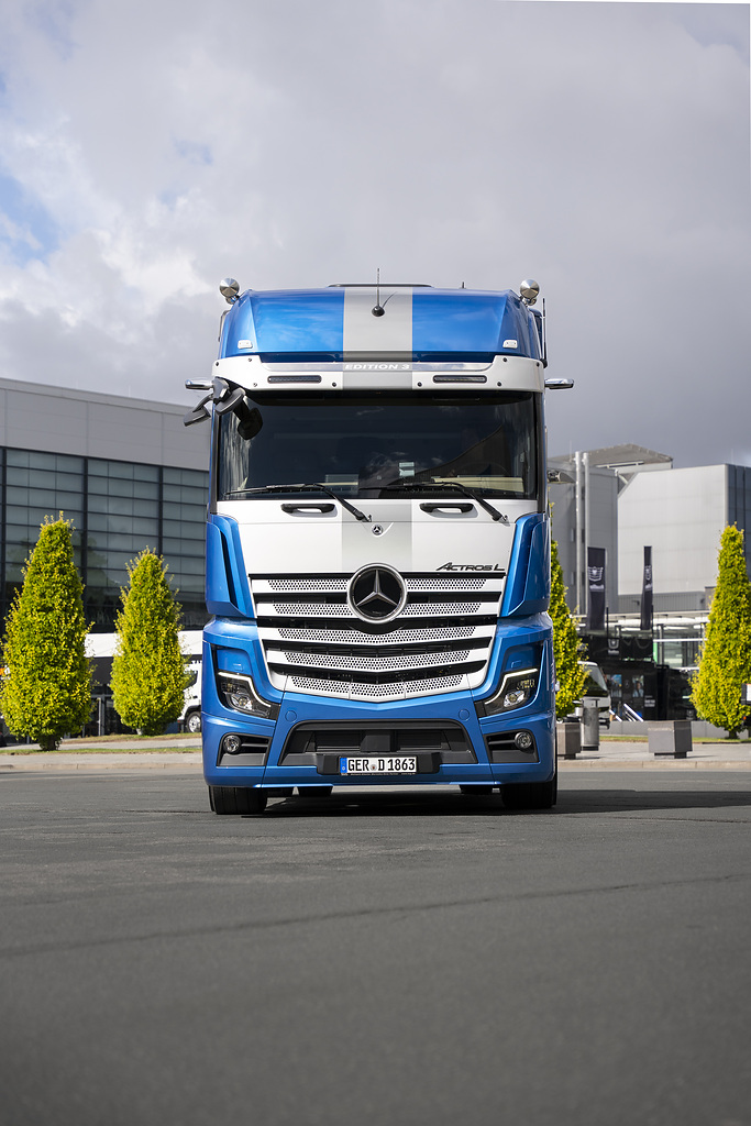 Actros L Edition 3, limitado a 400 unidades encontra-se esgotado e ...