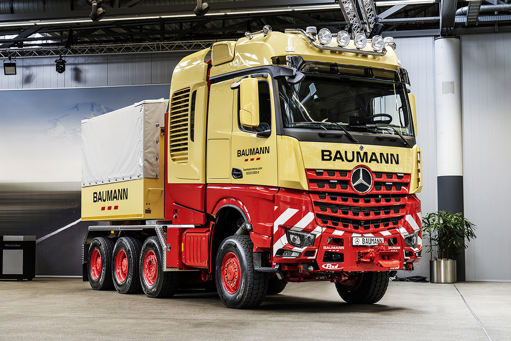 Mercedes Arocs SLT 4463 AS 8x6, um gigante preparado para rebocar 1 ...