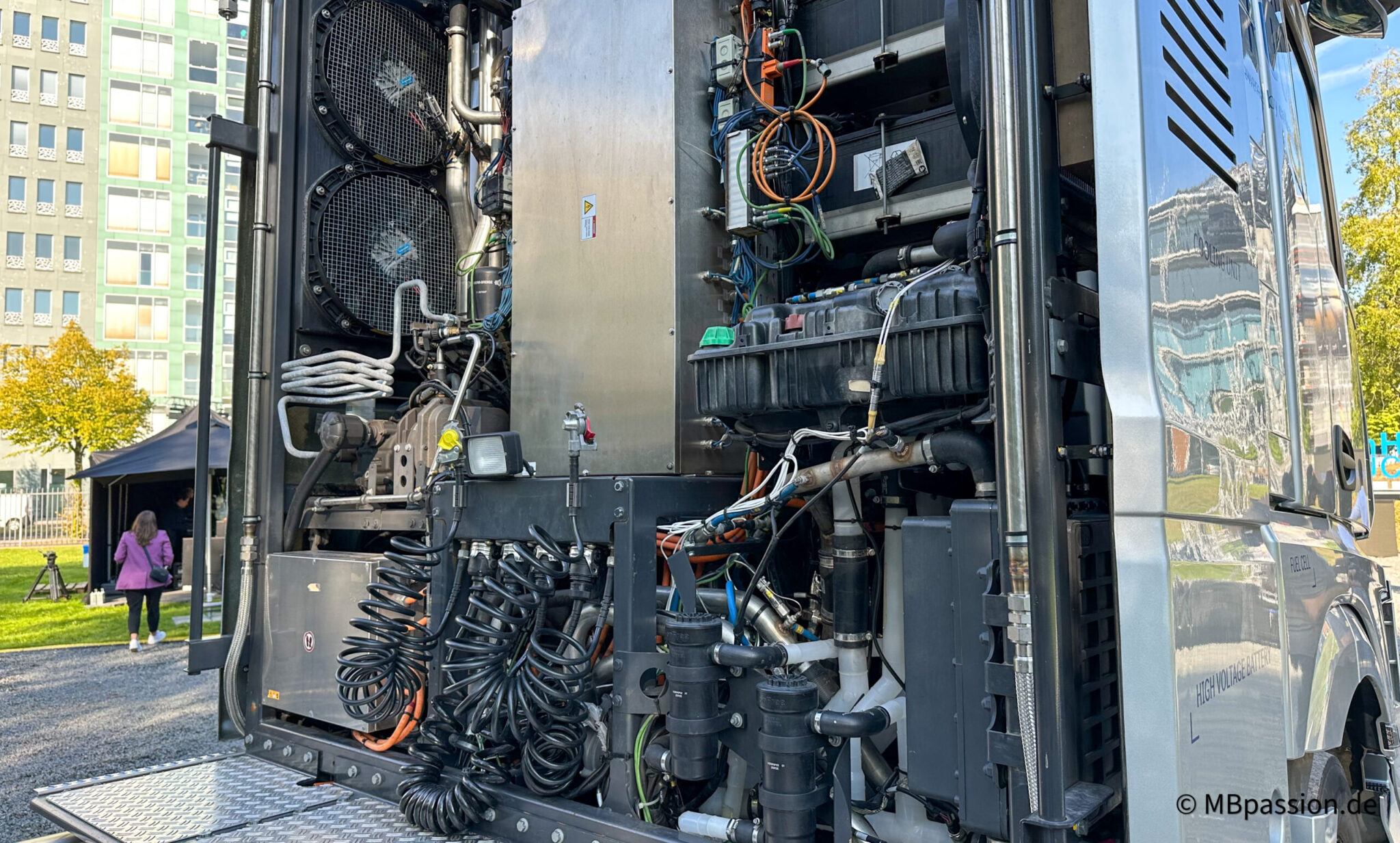 Mercedes-Benz divulga mais dados sobre o caminhão GenH2 movido a ...