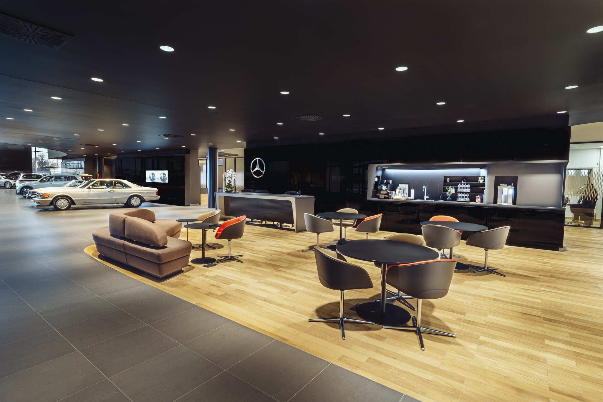 PRIMEIRO AMG BRAND CENTER INAUGURADO NA AMÉRICA DO NORTE - Mercedes ...