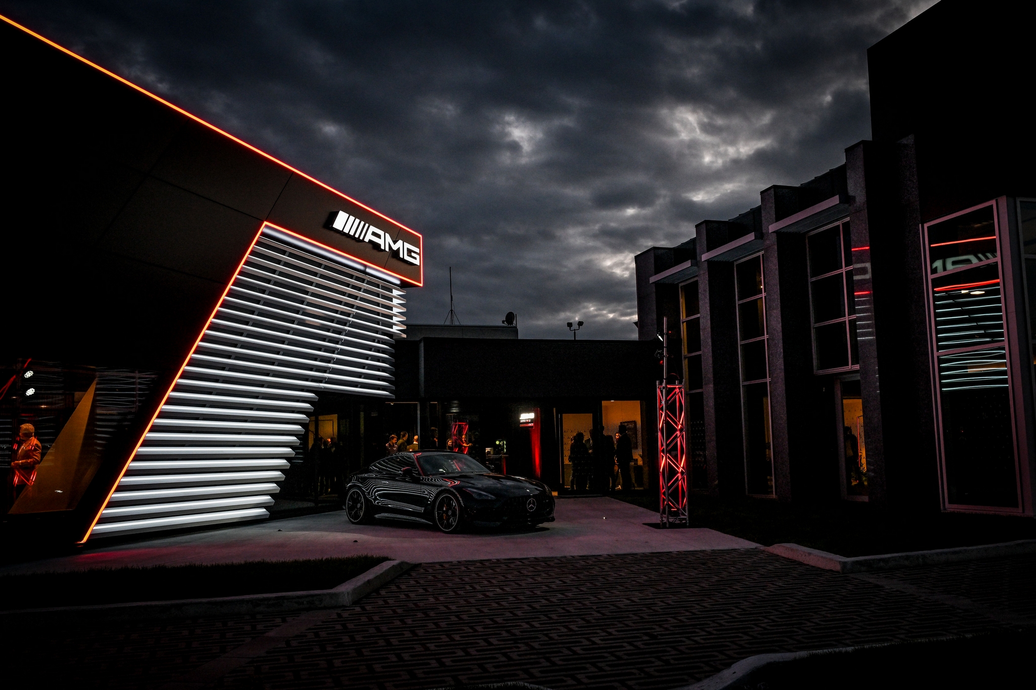 Segundo AMG Brand Center inaugurado no Canadá - Mercedes Magazine